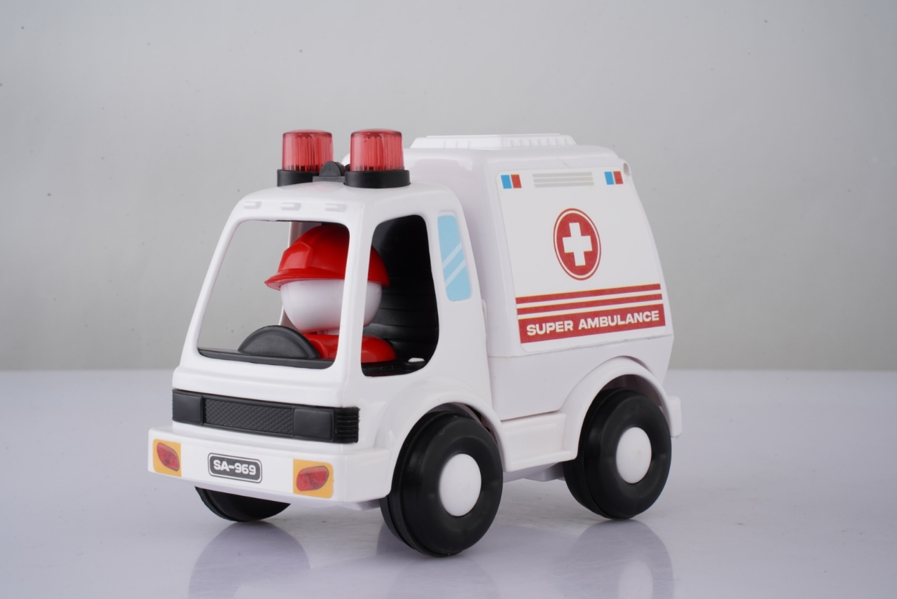 Kids & Toys :: Toys :: Indoor Toys :: Super Ambulance 6" Assorted